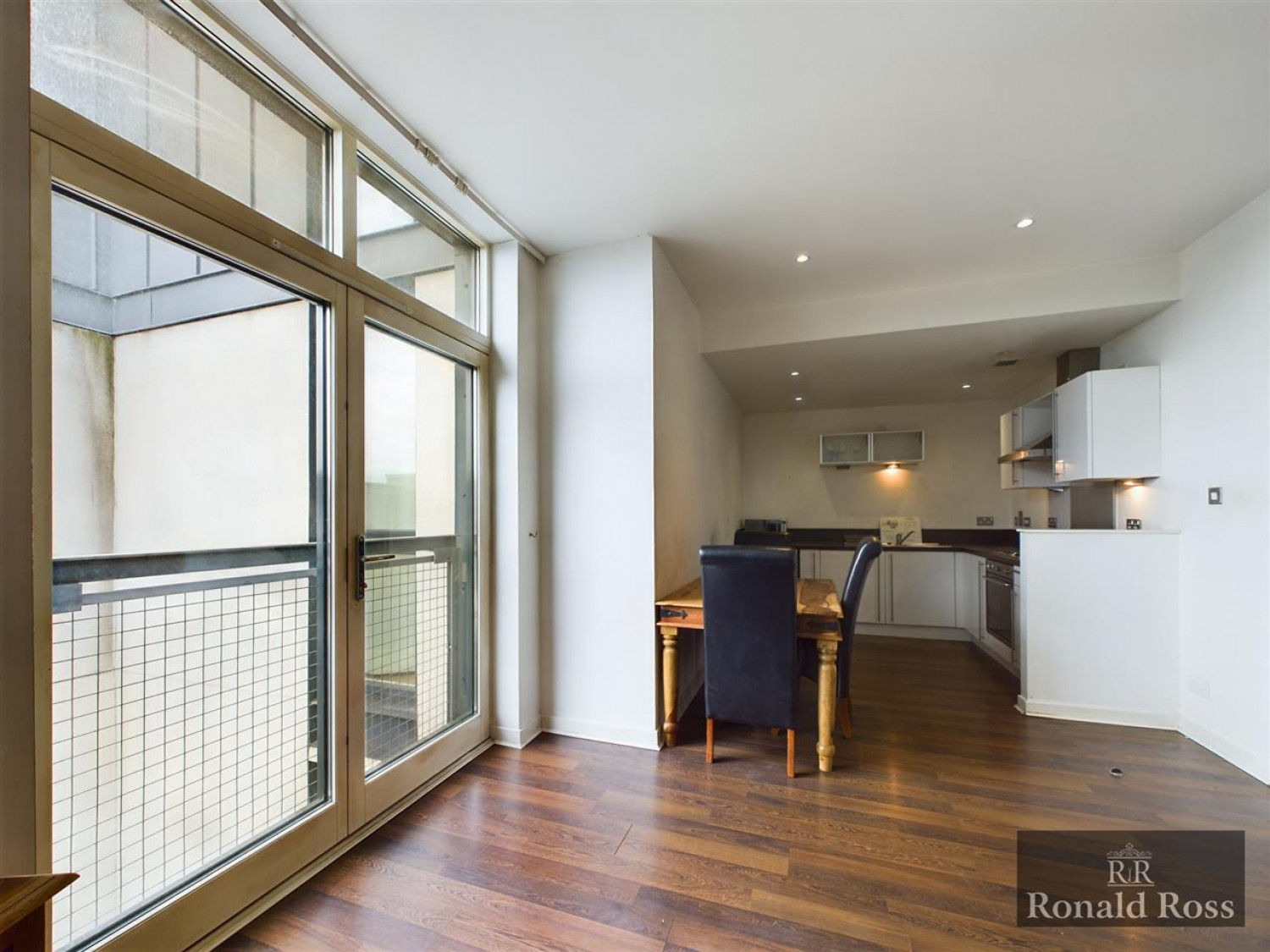 Oswald Street - Ronald Ross